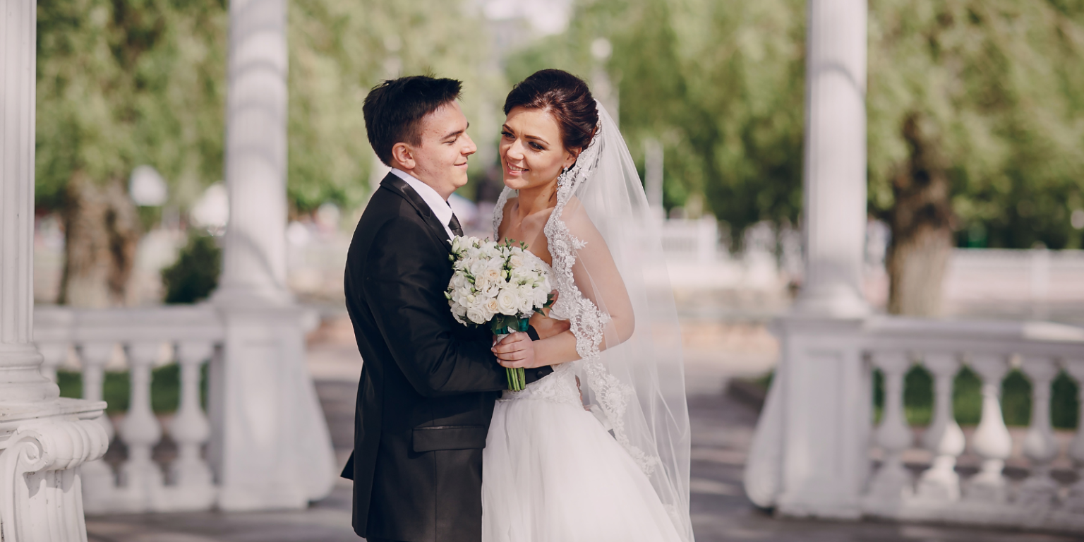 12 Essential Wedding FAQs to Answer on Your Wedding Website